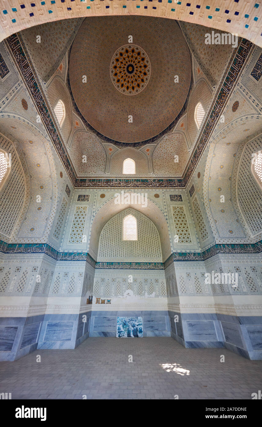 interior shot of Bibi-Khanym Mosque or Bibi Khanum Mosque, Samarkand ...