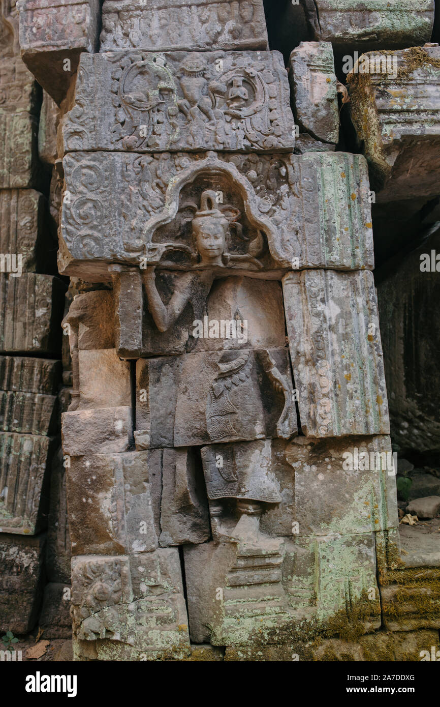 Cambodian Acient Murals and cave paintings on Agkor Wat temple walls ...