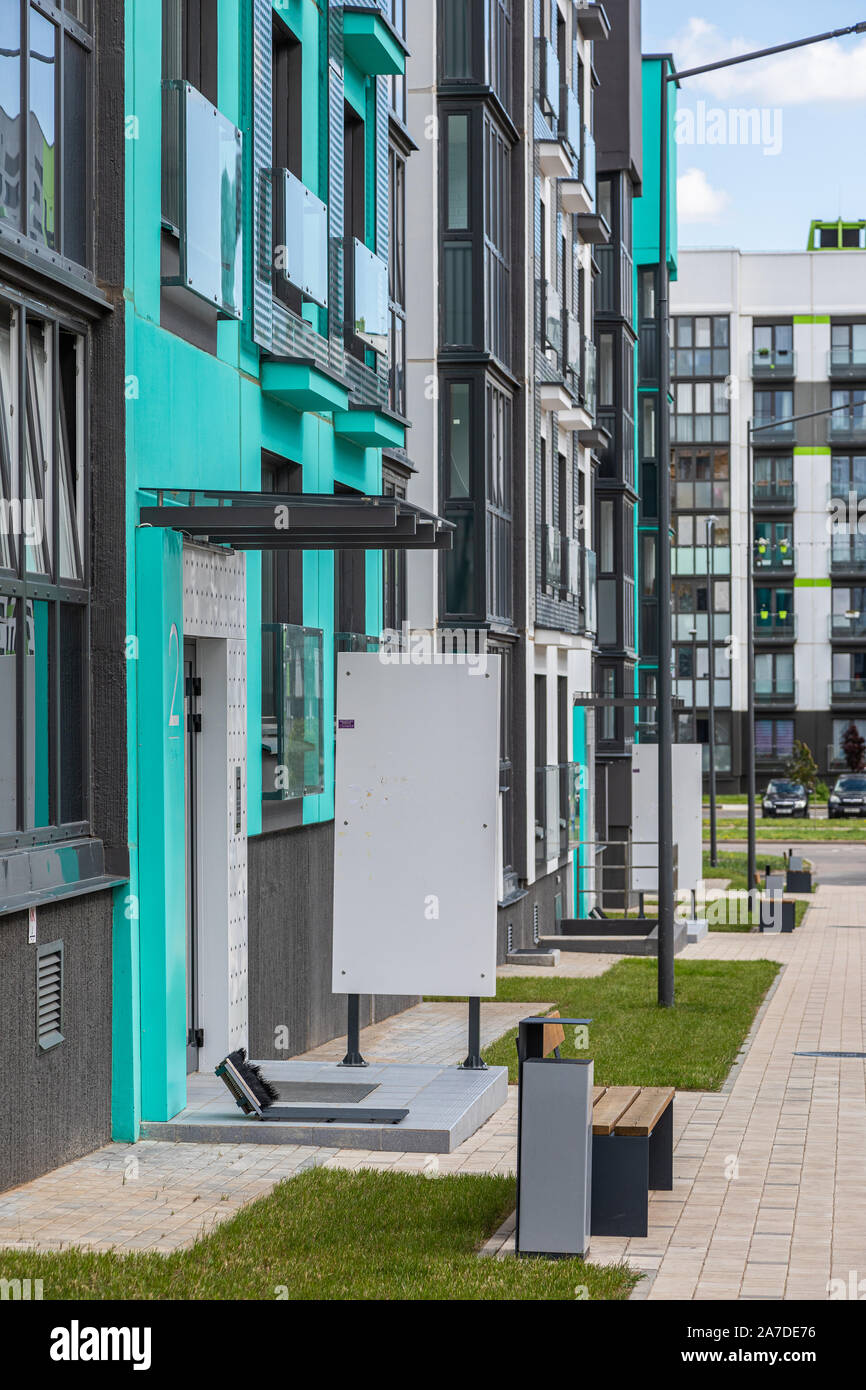 Bright dustbin hi-res stock photography and images - Alamy