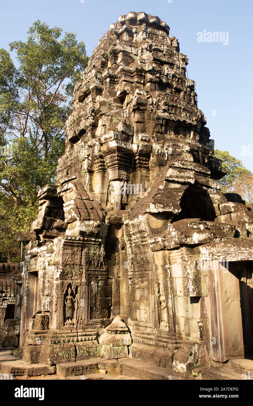 Cambodian Acient Murals and cave paintings on Agkor Wat temple walls ...