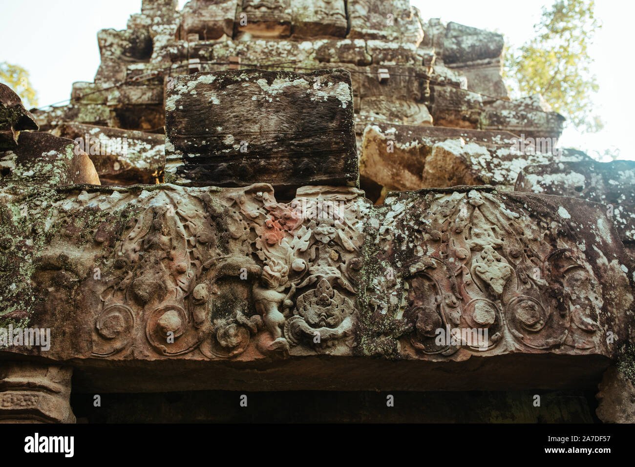 Cambodian Acient Murals and cave paintings on Agkor Wat temple walls ...