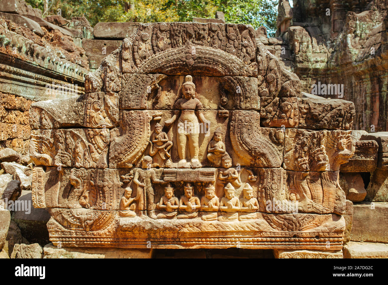 Cambodian Acient Murals and cave paintings on Agkor Wat temple walls ...
