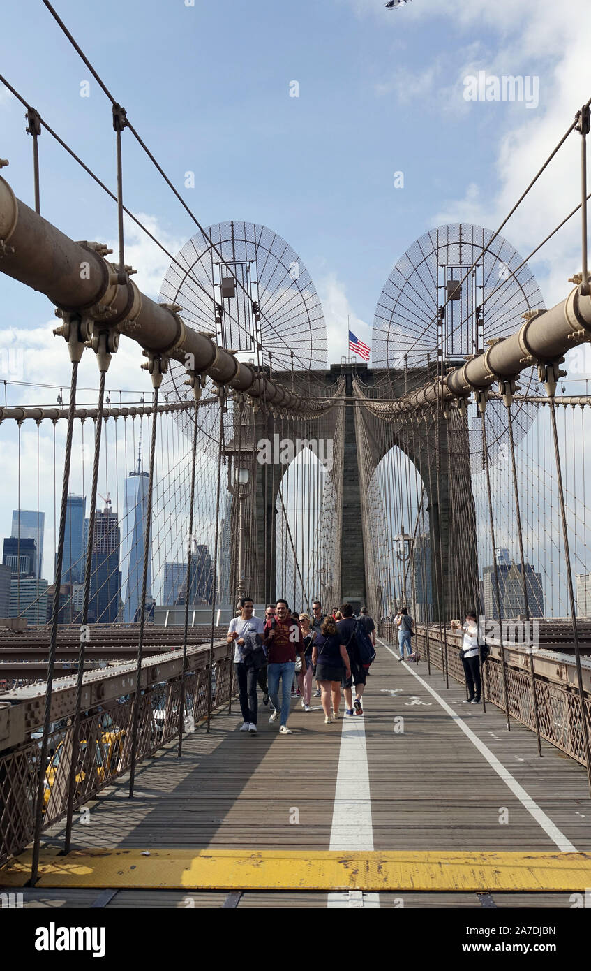 New York, USA. 11th Sep, 2019. The Brooklyn Bridge in New York. The ...
