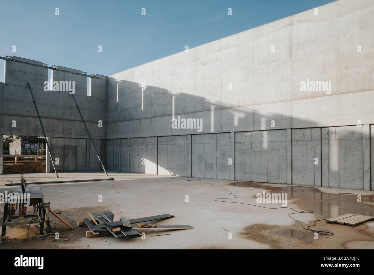 Inside construction site commercial building hi-res stock photography ...