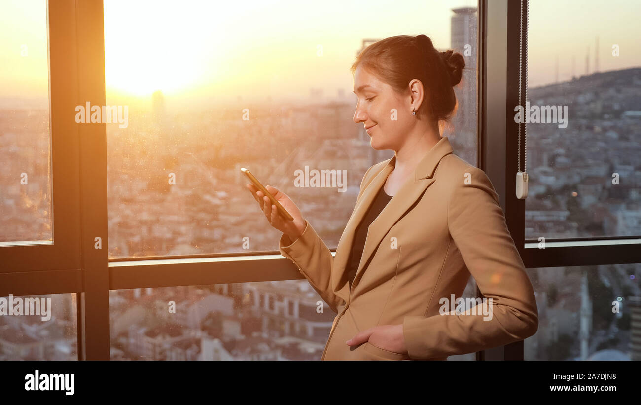Side view young businesswoman browsing hi-res stock photography and ...