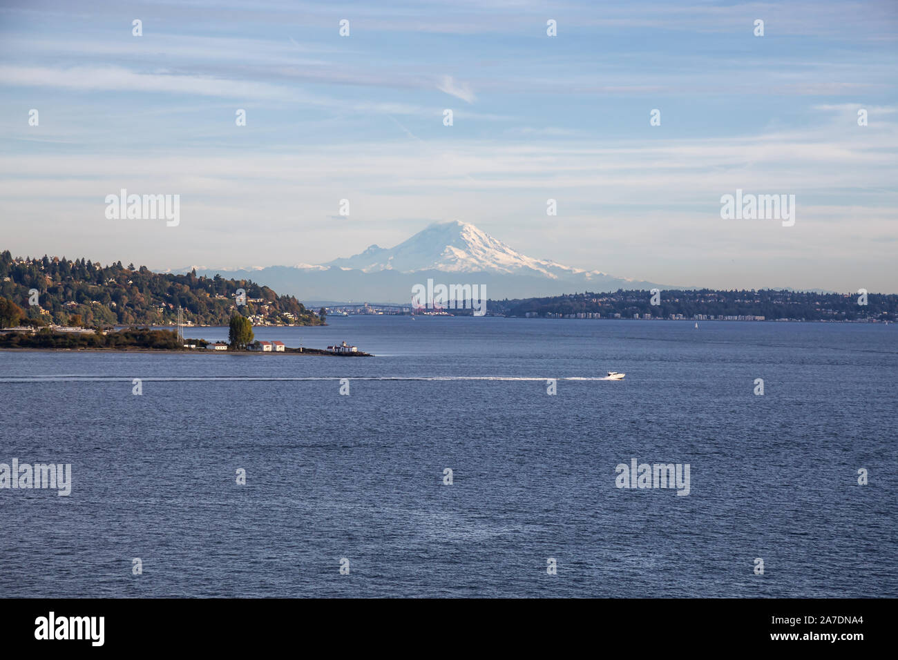 Aerial view of seattle neighborhood hi-res stock photography and images ...