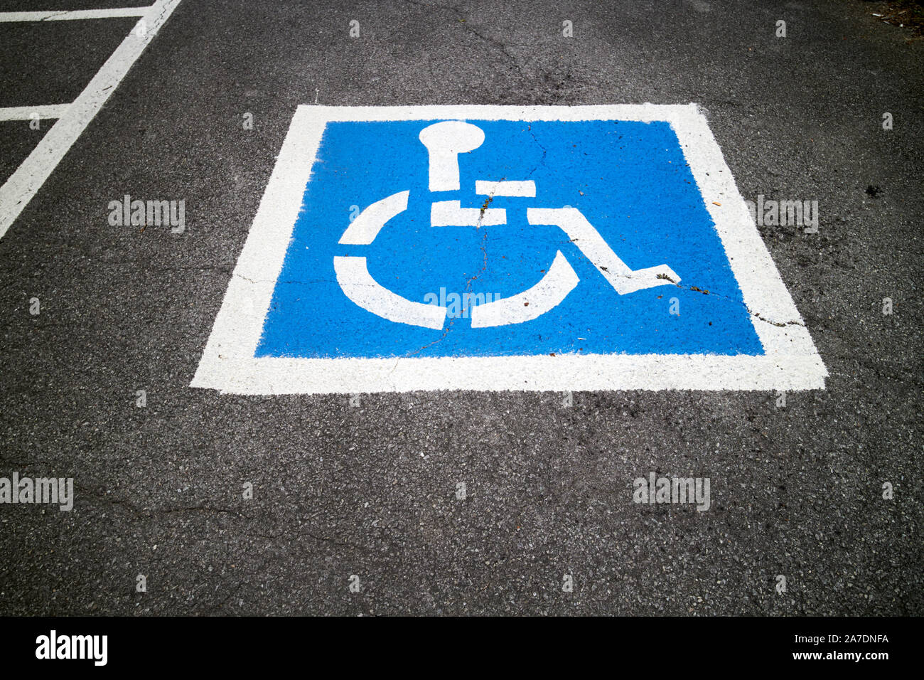 Disabled parking bay hi-res stock photography and images - Alamy