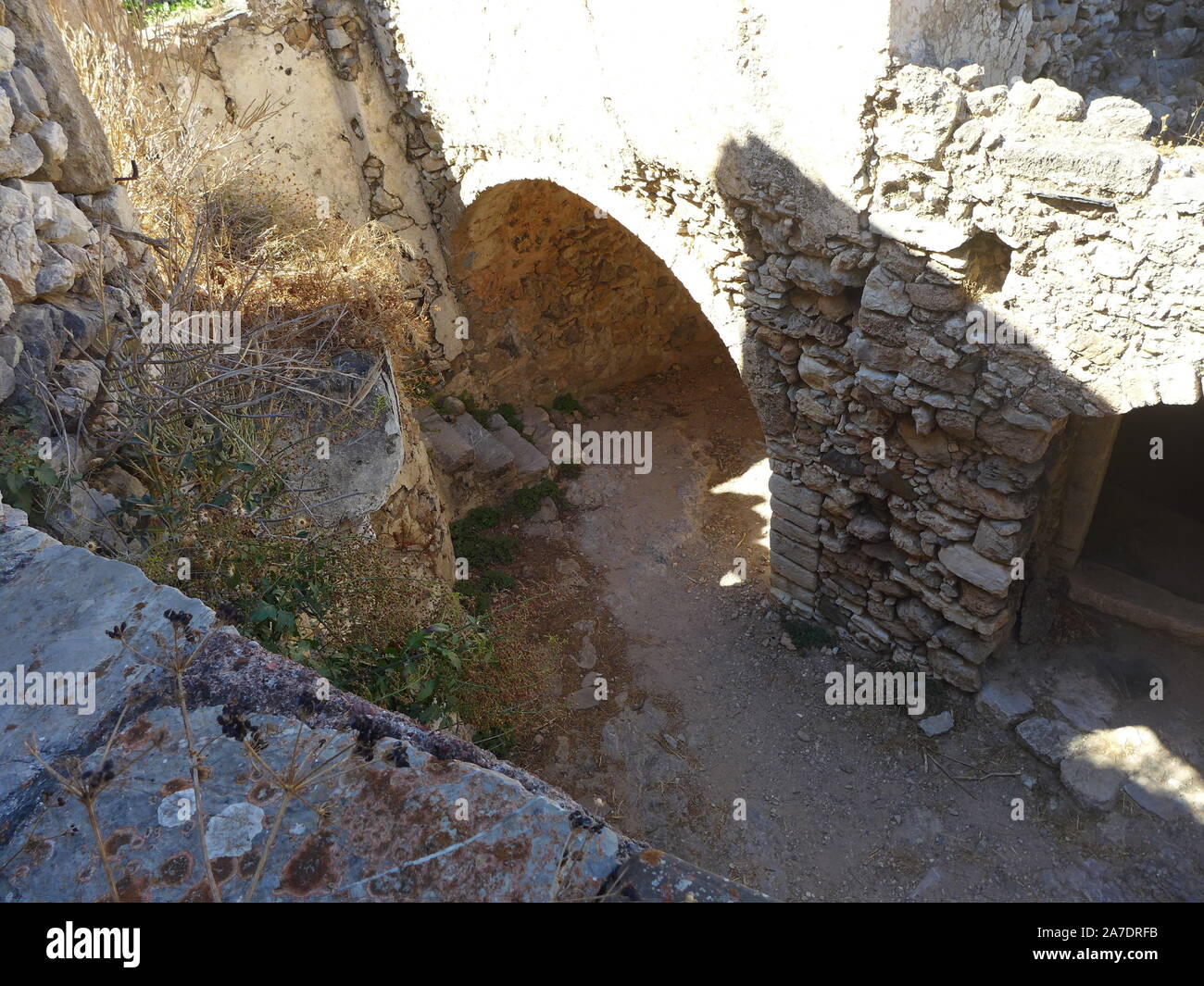 Kithira arch hi-res stock photography and images - Alamy