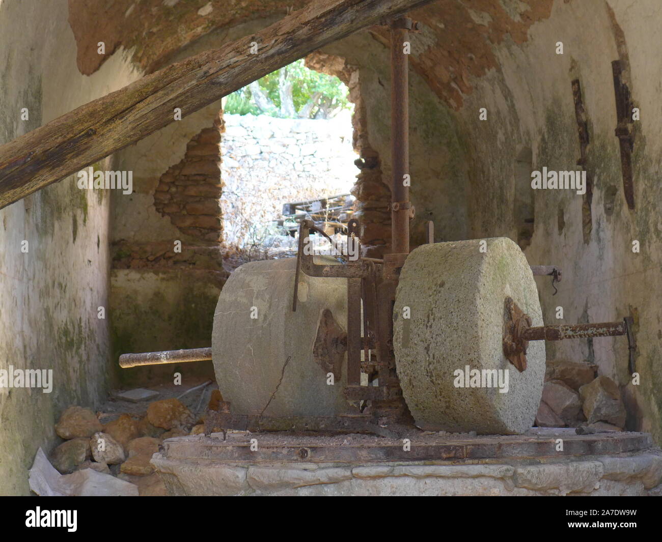 Kithira arch hi-res stock photography and images - Alamy