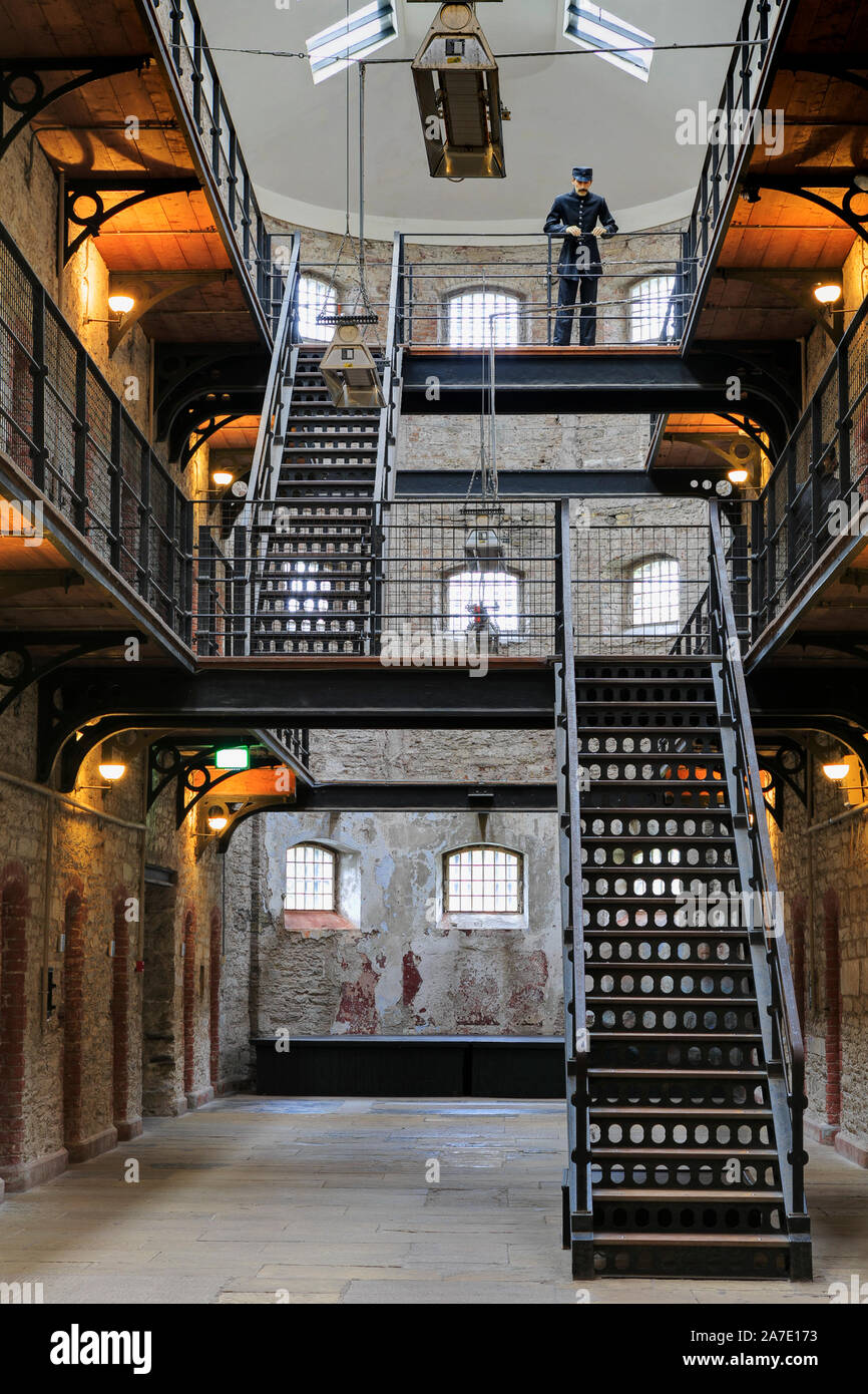 County jail cell hi-res stock photography and images - Alamy