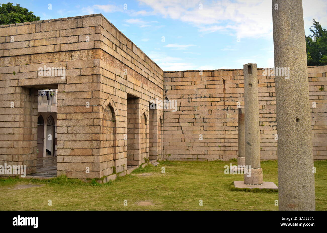 Islam in China - Ancient Chinese mosque prayer hall ruins - Qingjing ...