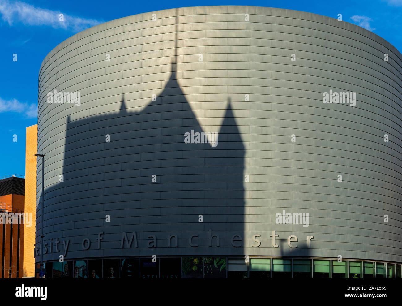 Shadow of the Whitworth Hall building on the Visitor Centre, University ...