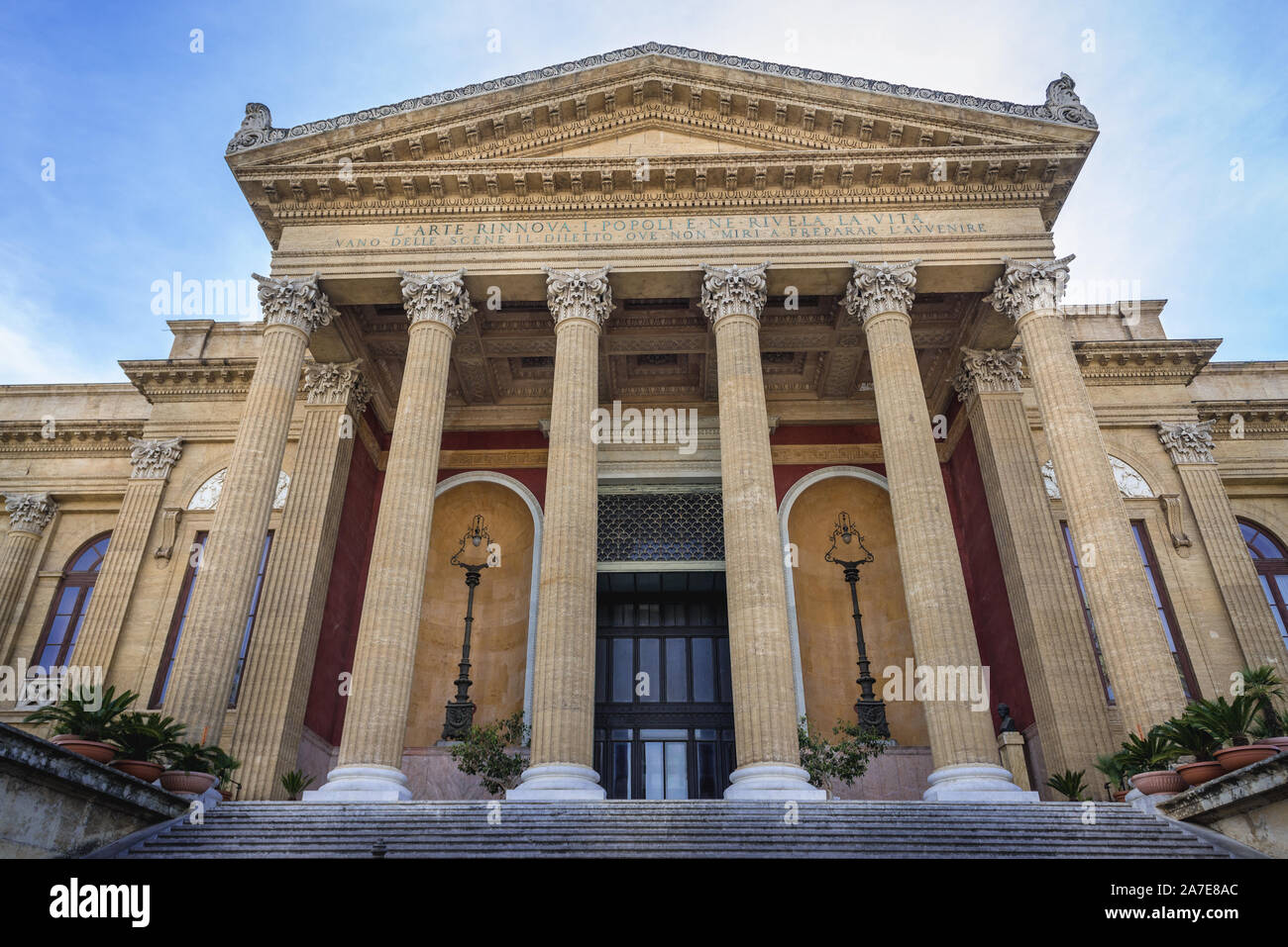 Teatro Massimo Vittorio Emanuele on Piazza Verdi in Palermo city of ...