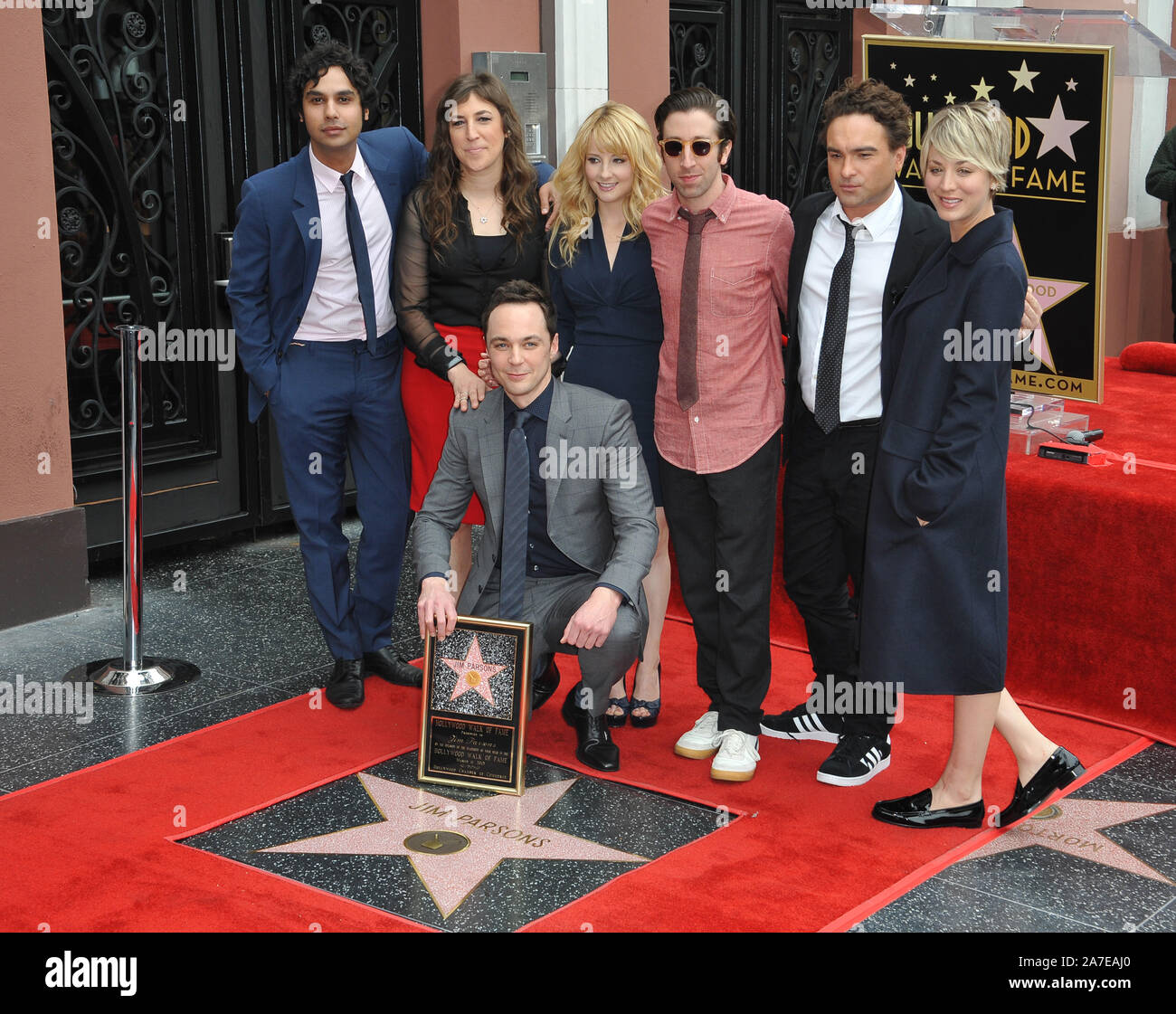 Mayim bialik and melissa rauch hi-res stock photography and images - Alamy