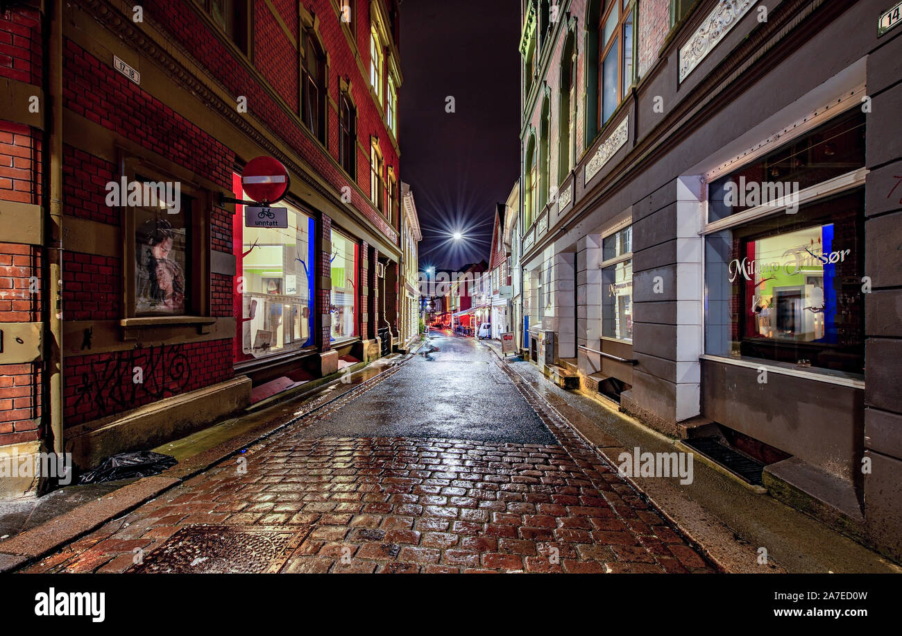 Damp cobblestone street in Bergen, Norway Stock Photo - Alamy