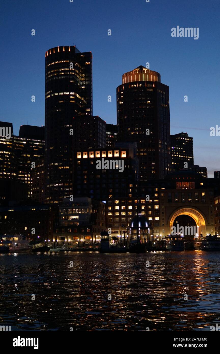 Boston sunset hi-res stock photography and images - Alamy