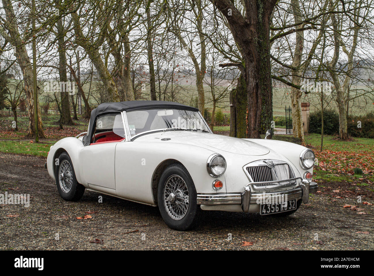 Mga dashboard hi-res stock photography and images - Alamy