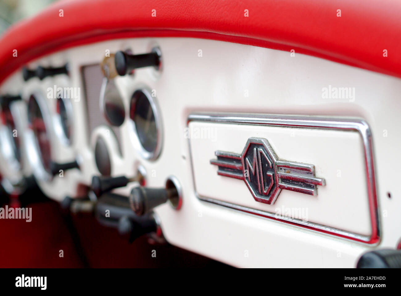 Mga dashboard hi-res stock photography and images - Alamy