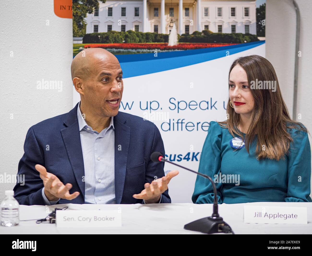 Conmigo hi-res stock photography and images - Alamy