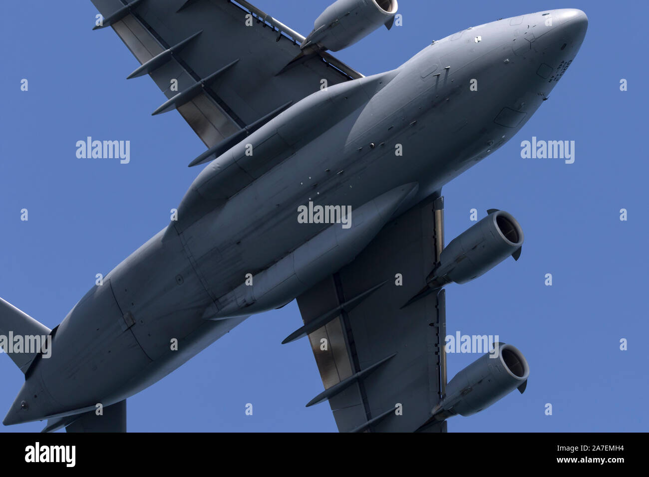 Air force c17 transport jet hi-res stock photography and images - Alamy