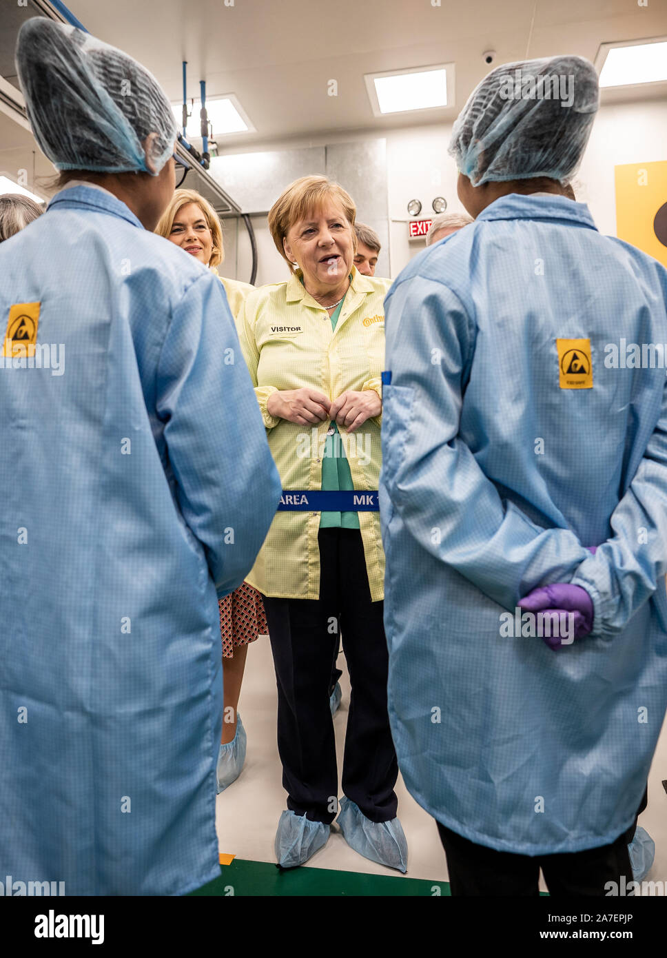 Neu Delhi, India. 02nd Nov, 2019. German Chancellor Angela Merkel (CDU ...