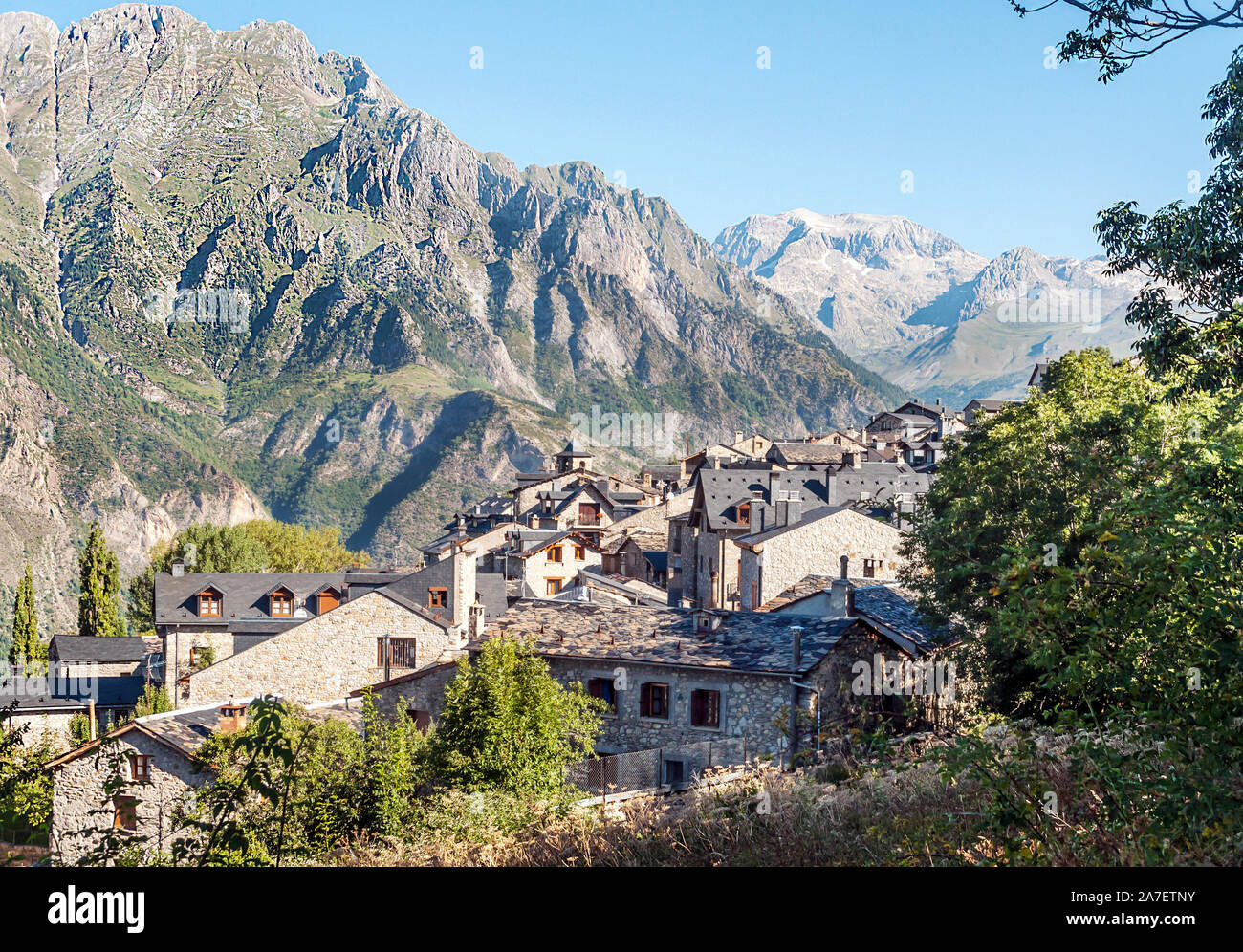 Benasque valley in pyrenees mountains hi-res stock photography and ...