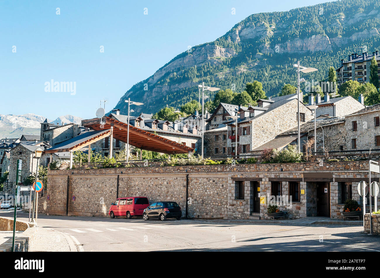 Benasque village hi-res stock photography and images - Alamy