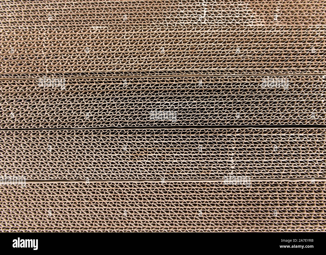 The edges of Tri-wall corrugated paper Stock Photo - Alamy