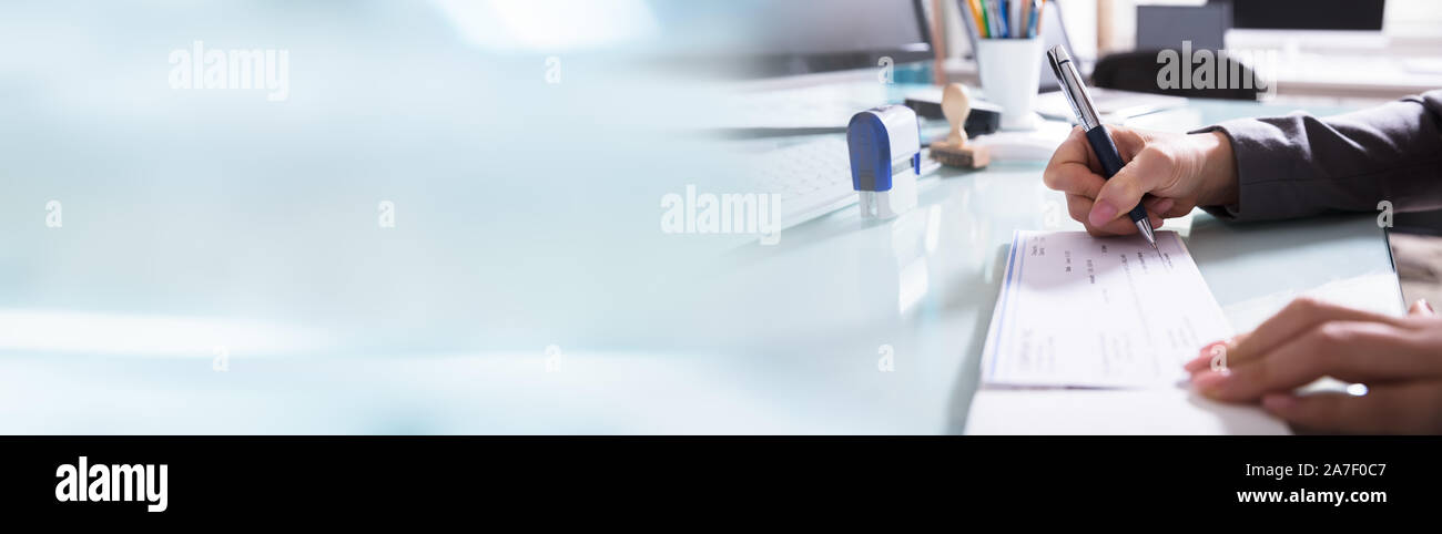 Cheque cheque cheques hi-res stock photography and images - Alamy