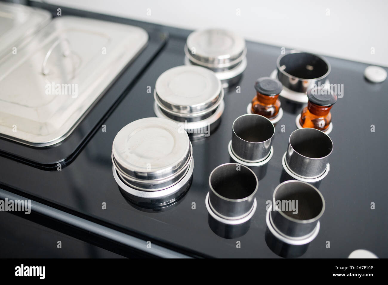 Hospital kitchen equipment hi-res stock photography and images - Alamy