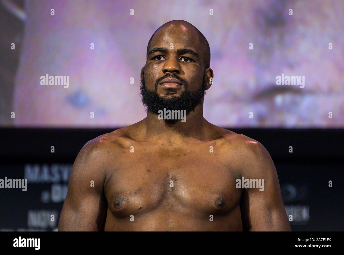 Anderson silva ufc weigh in hi-res stock photography and images - Alamy