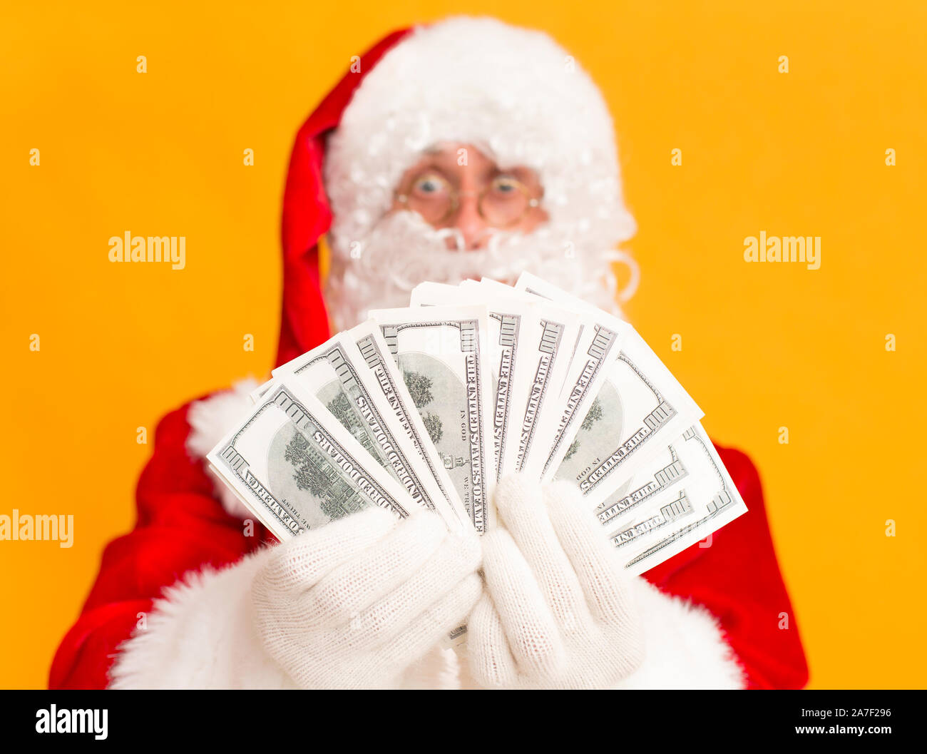 Very rich person banknotes hi-res stock photography and images - Alamy