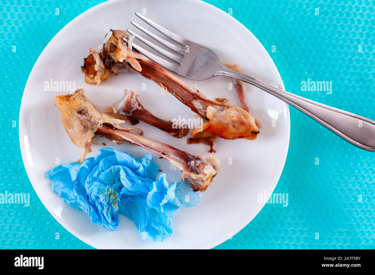 Food leftovers dirty plate chicken hi-res stock photography and images ...