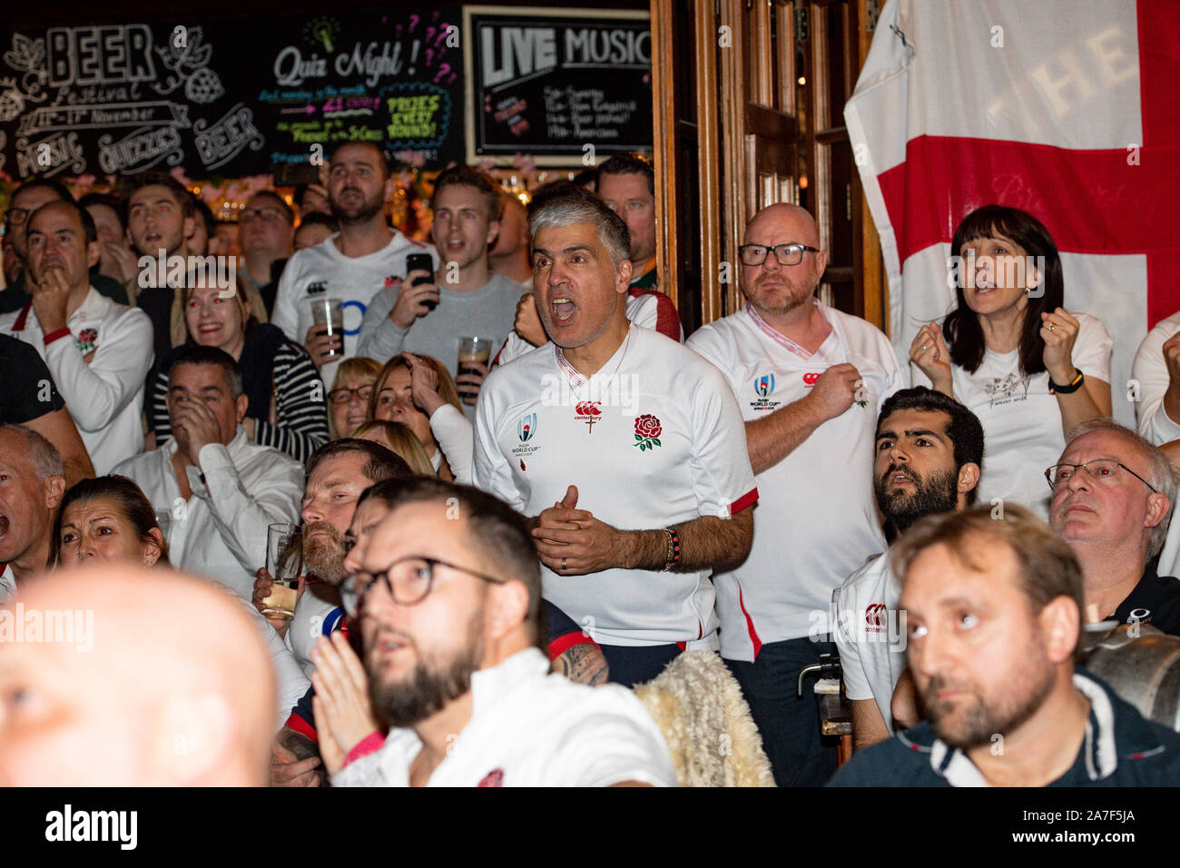 Screening rugby world cup final merchants inn hi-res stock photography ...