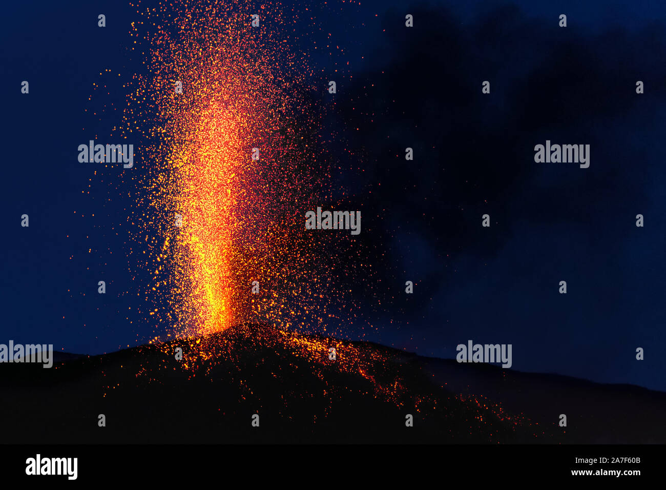 Exploding volcano hi-res stock photography and images - Alamy