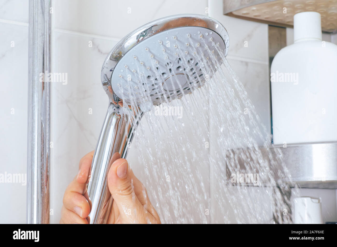 Finger bath hi-res stock photography and images - Alamy