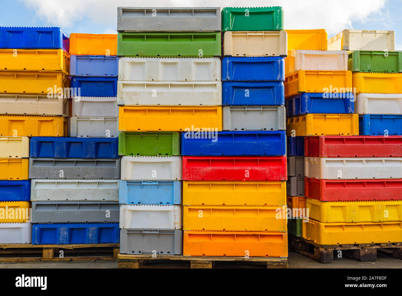 Fish box hi-res stock photography and images - Alamy