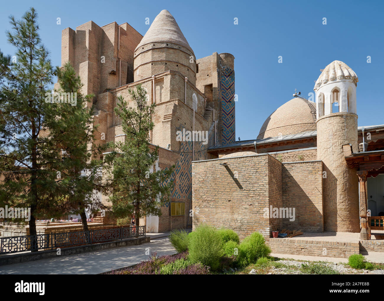 Tomb of Jehangir, Timur’s eldest and favorite son, Hazrat-i Imam ...