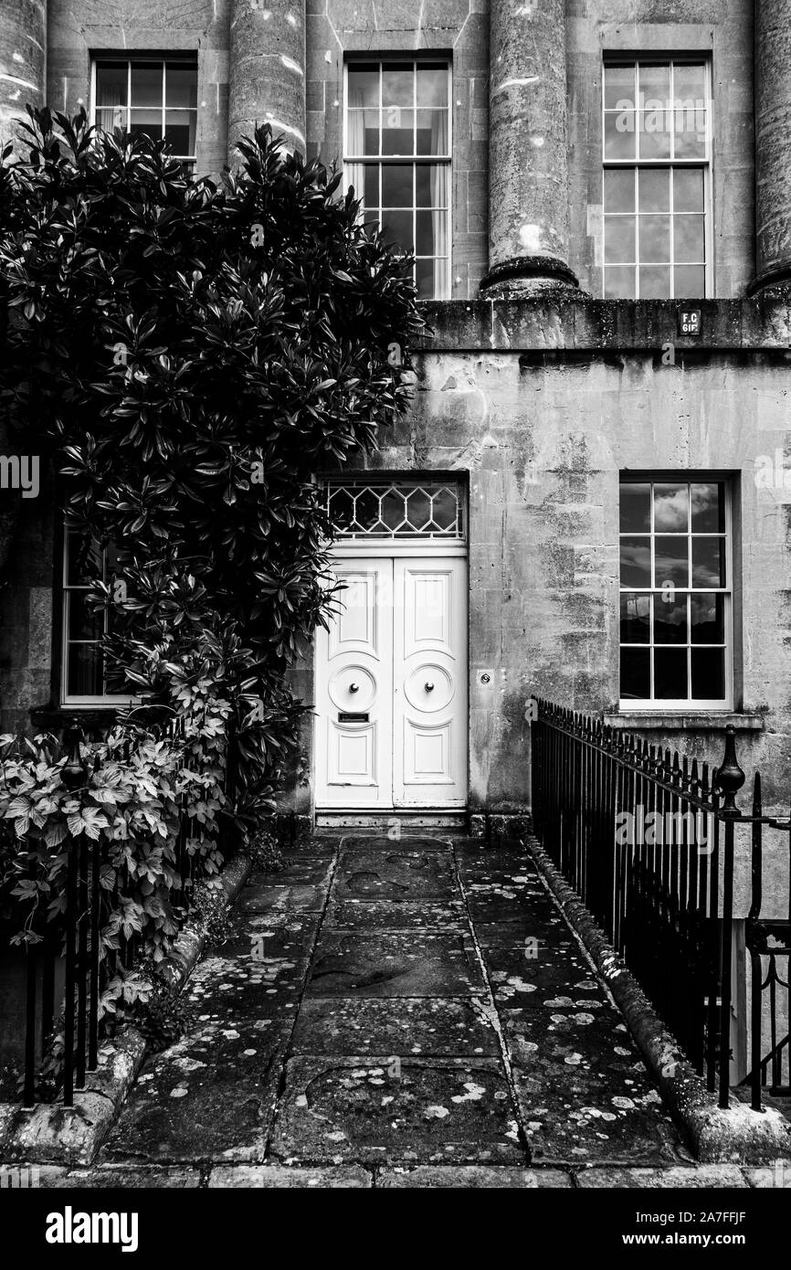 Crescent architecture Black and White Stock Photos & Images - Alamy