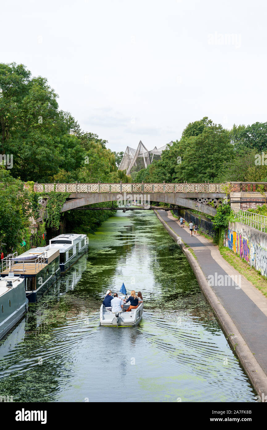 London, UK. 08-03-2019. Regent's Canal is a part of Regent's Park in ...