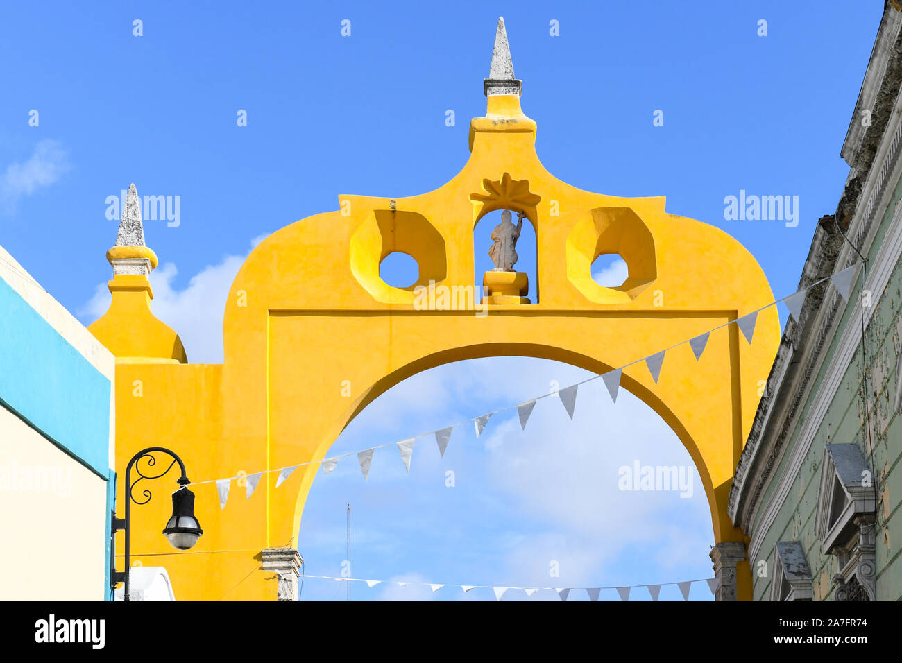 Mexican gates hi-res stock photography and images - Alamy