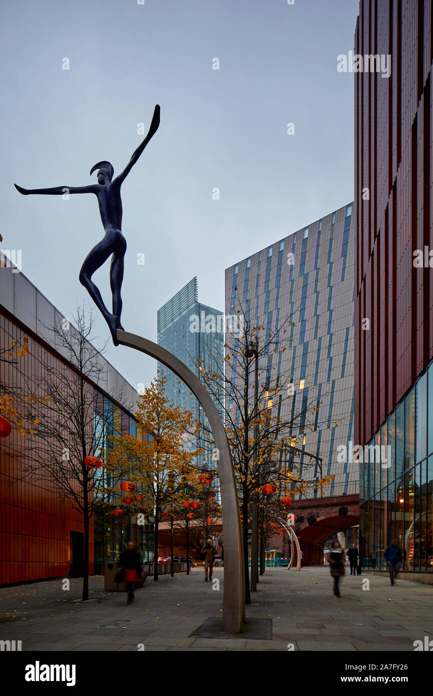 Manchester sculpture decoration on First Street Manchester framing ...