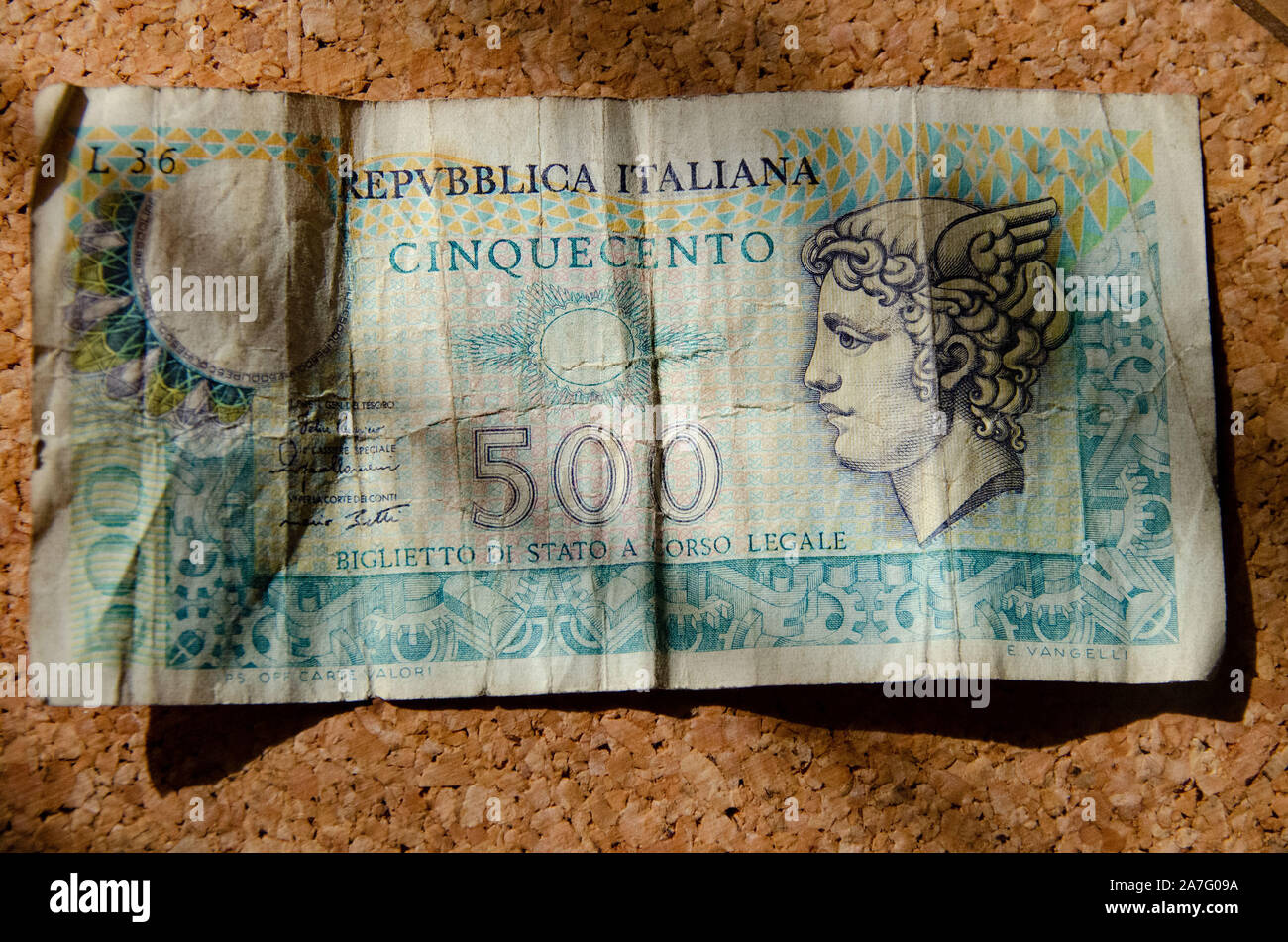 Uk old one pound note hi-res stock photography and images - Alamy