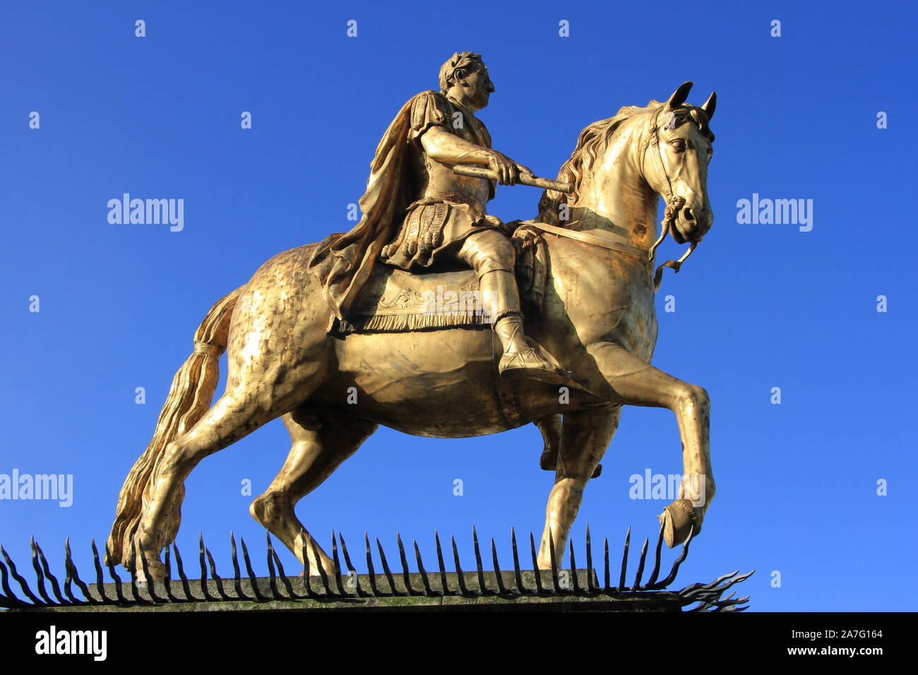 King Billy statue Stock Photo - Alamy