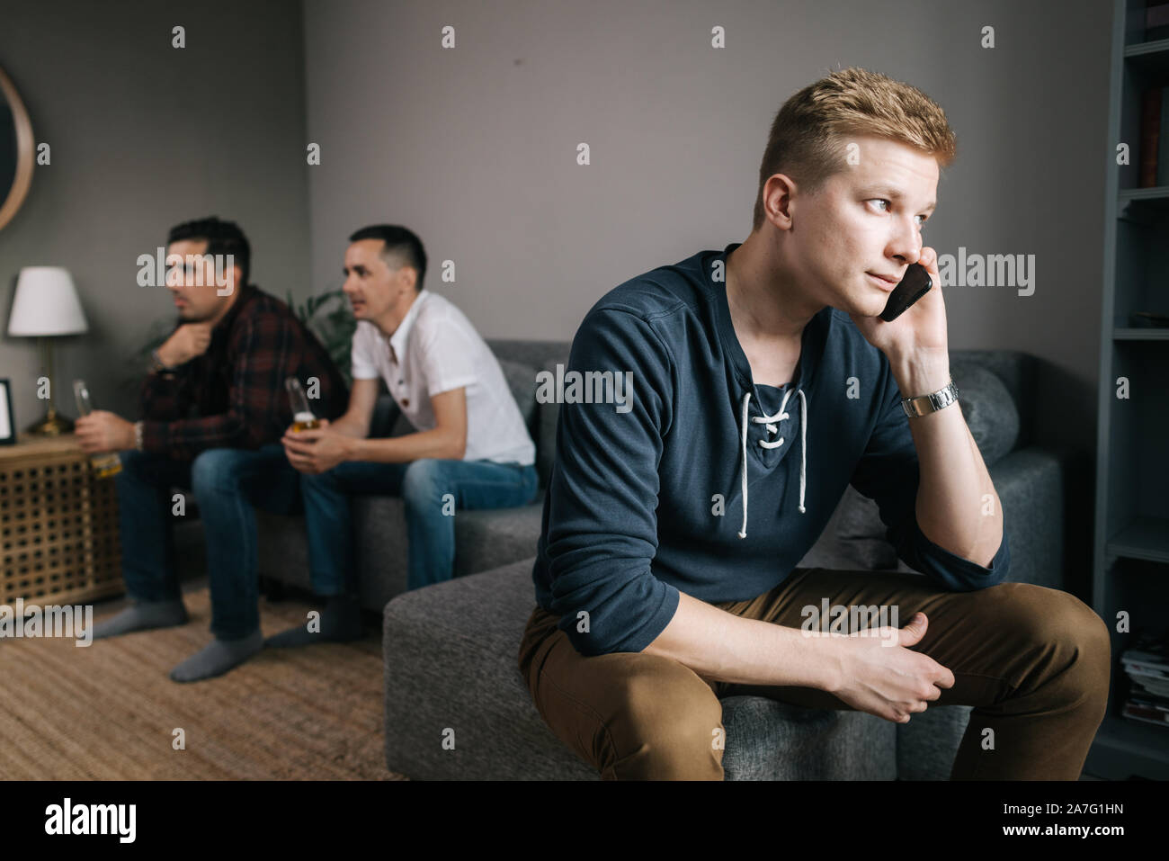 Talk behind friends back hi-res stock photography and images - Alamy