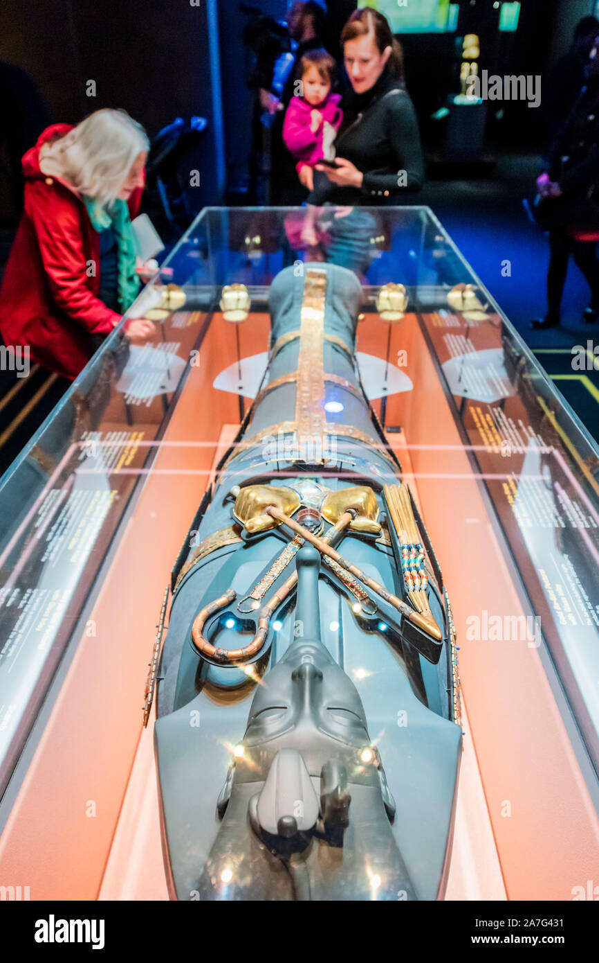 London, UK. 02nd Nov 2019. Burial items on a mock up of the sarcophagus ...