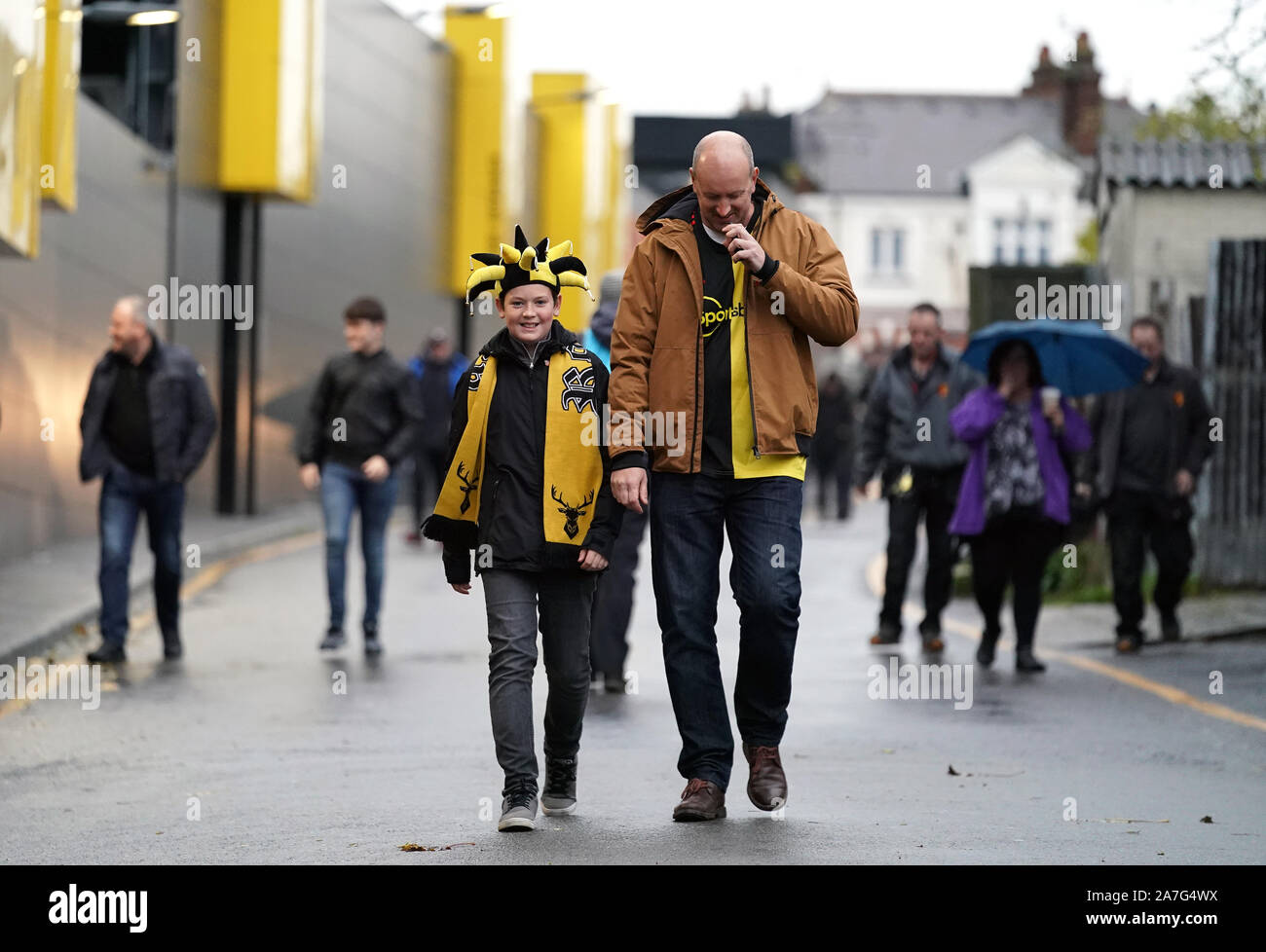 Chelsea fans ahead premier hi-res stock photography and images - Alamy