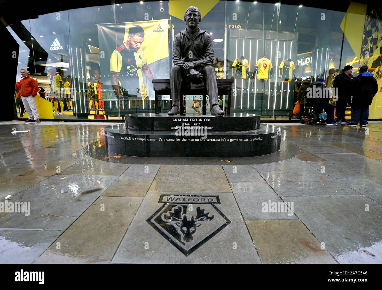 Graham taylor statue hi-res stock photography and images - Alamy