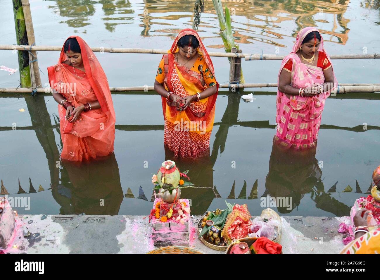 Chhat puja hi-res stock photography and images - Alamy