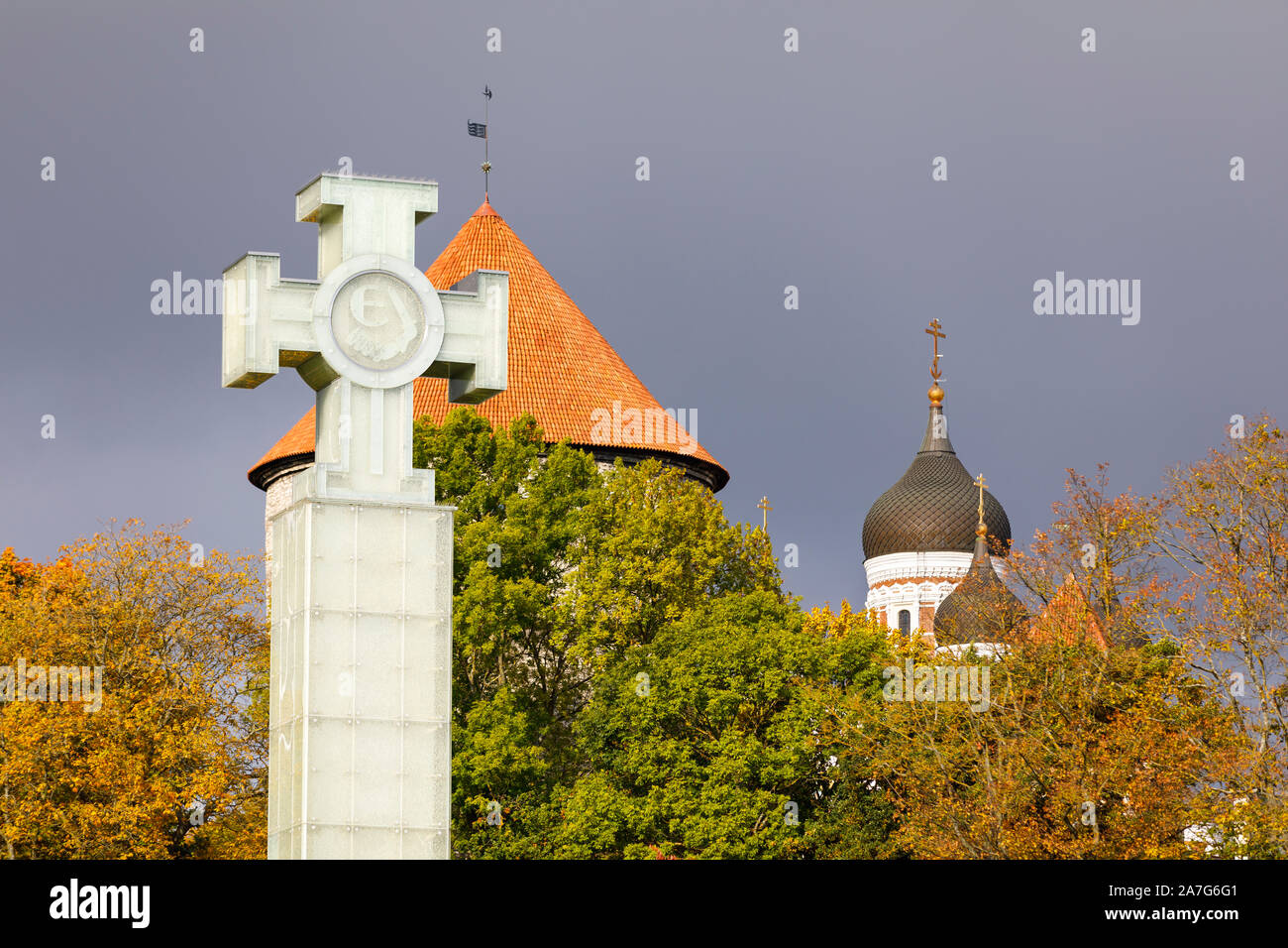 Tallinn statue hi-res stock photography and images - Alamy